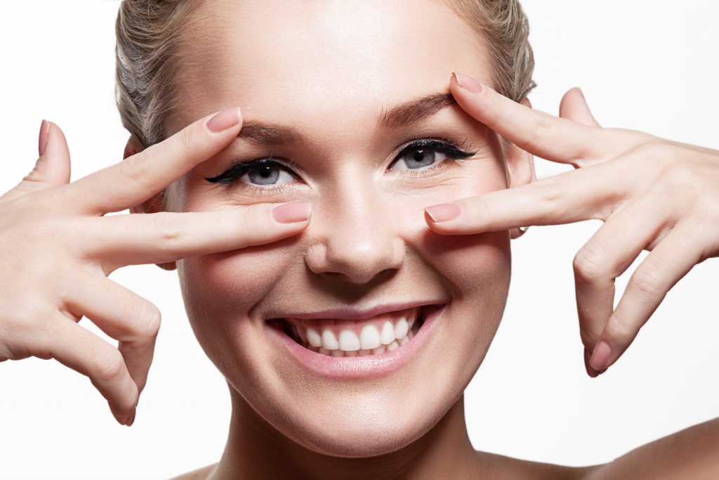 How to Use Retino A cream for Anti-Ageing and Acne Skin – Cosmetics and ...